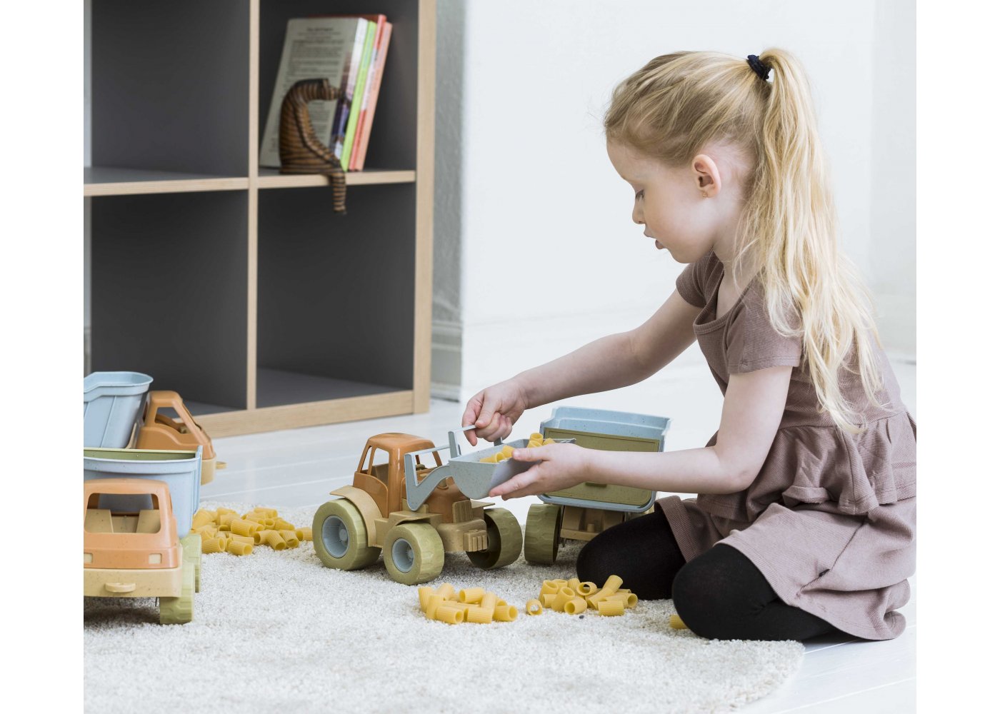 Dantoy BIOplastic Traktor mit Greifer - Dantoy - Onlinekids.de